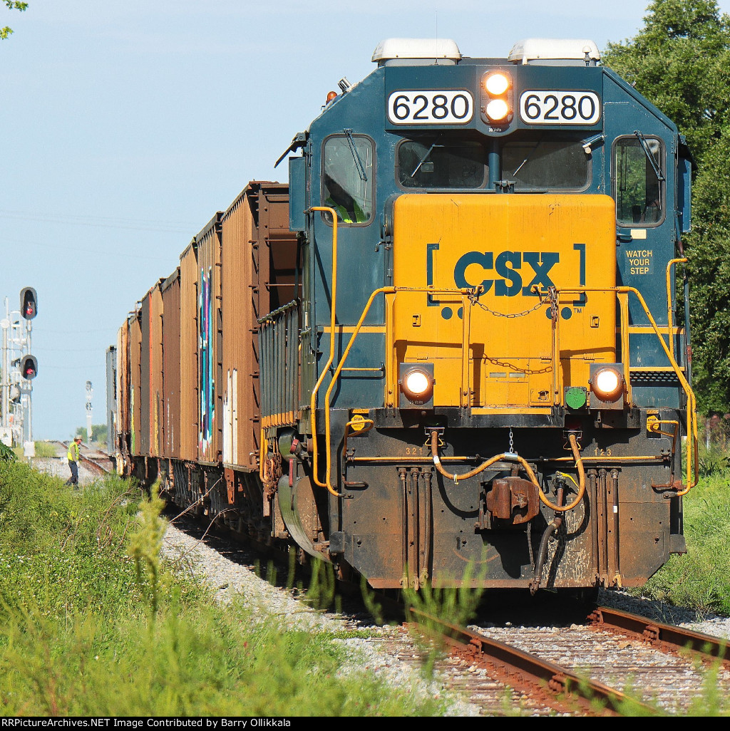CSX 6280 backing onto Neve Wye from the West on the A Line